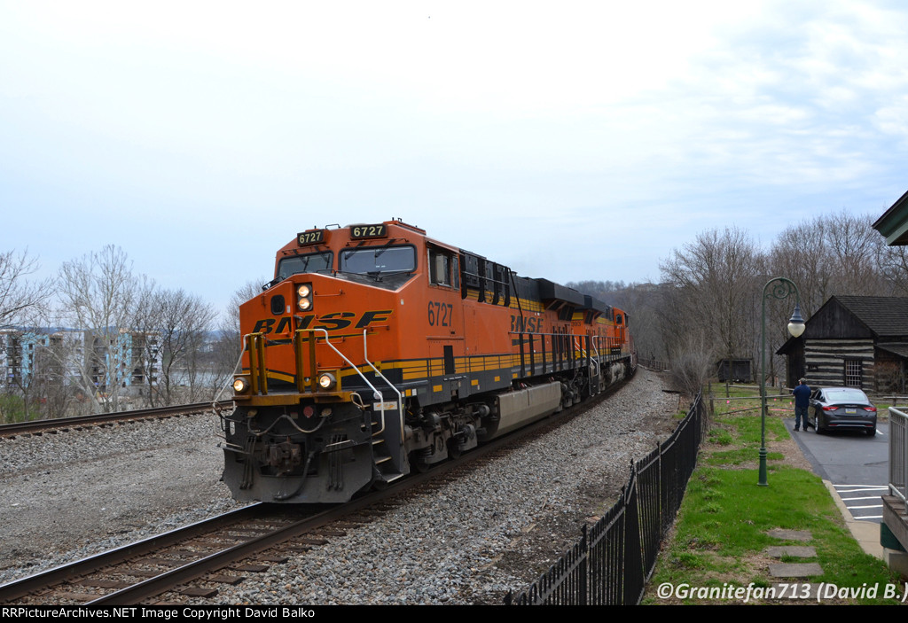BNSF 6727